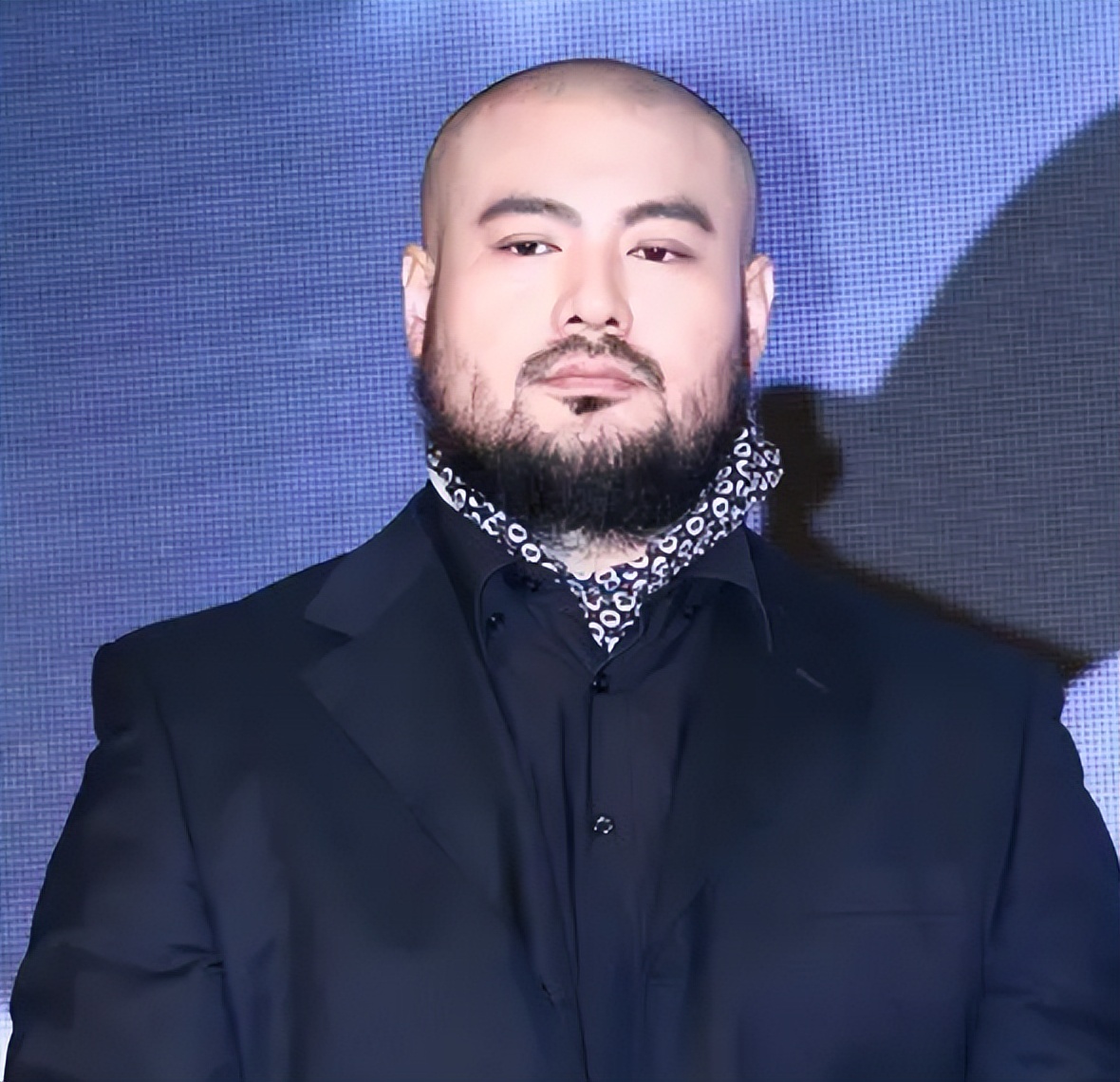 Kang Kai, he wants to be a "hero" more than a star.The limitations and ...