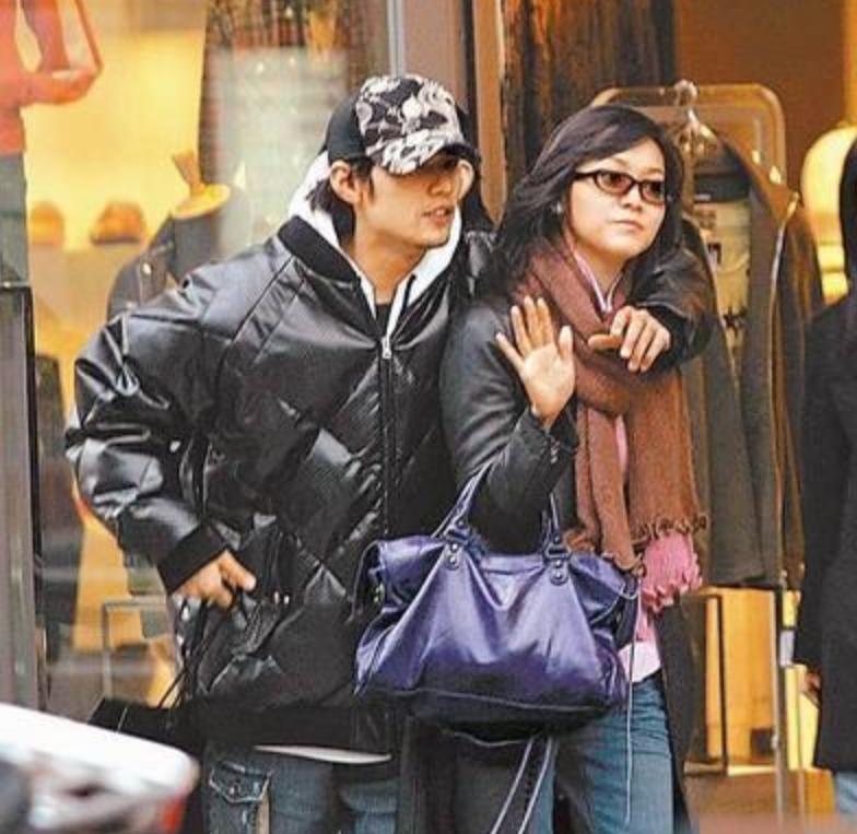 After Jay Chou broke up, he often called Patty Hou, but he didn't ...