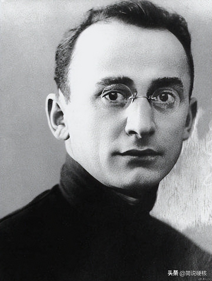 How did Clovis, as an important figure, lead the Frankish tribes? - iNEWS