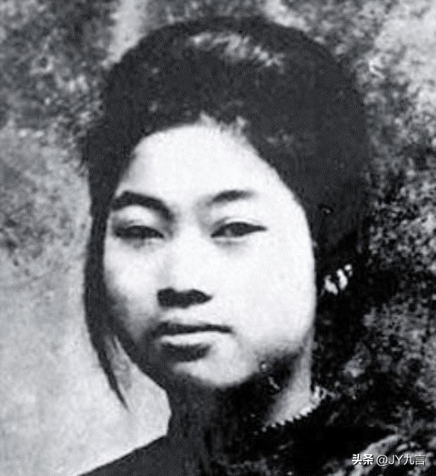 Tang Yizhen: She swallowed information and was brutally disemboweled by ...