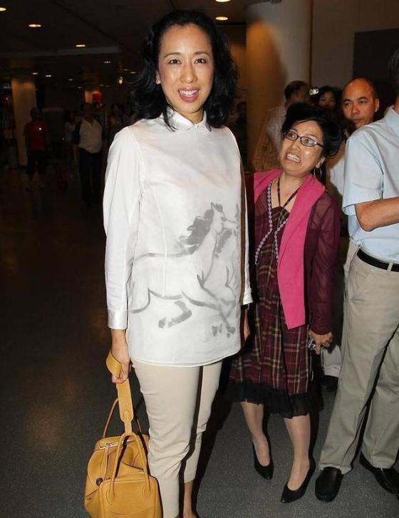 Andy Lau Art Exhibition, Zhu Lingling and Liang Anqi appeared, and the ...