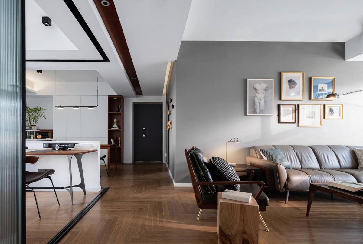 Glass house, life quack stick - iNEWS