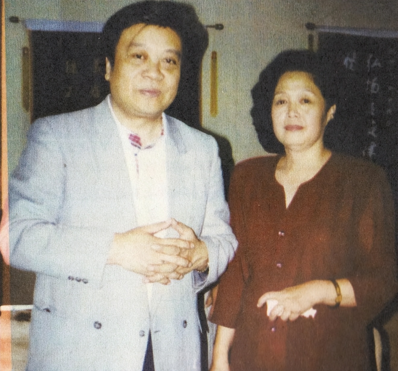 The first hostess of CCTV passed away, her career and love were ...
