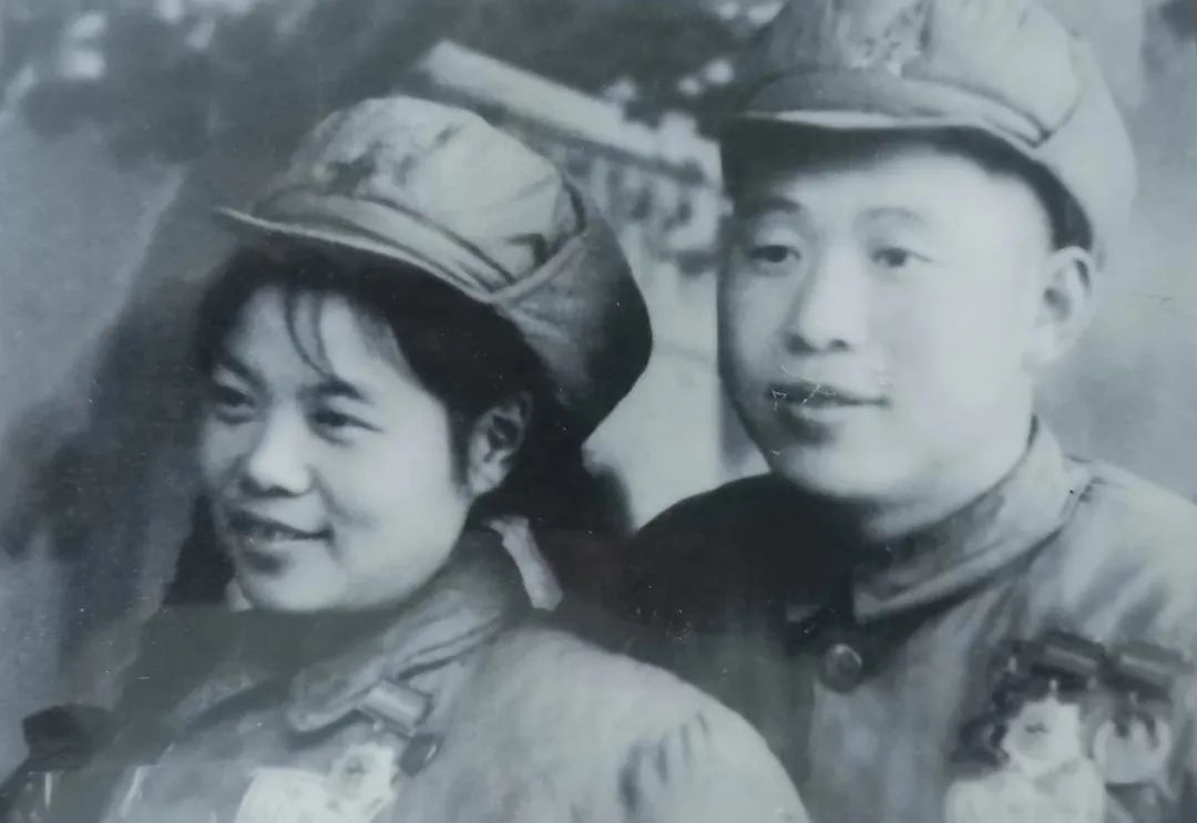 She joined the army with five pieces of Guangyang collected by her ...