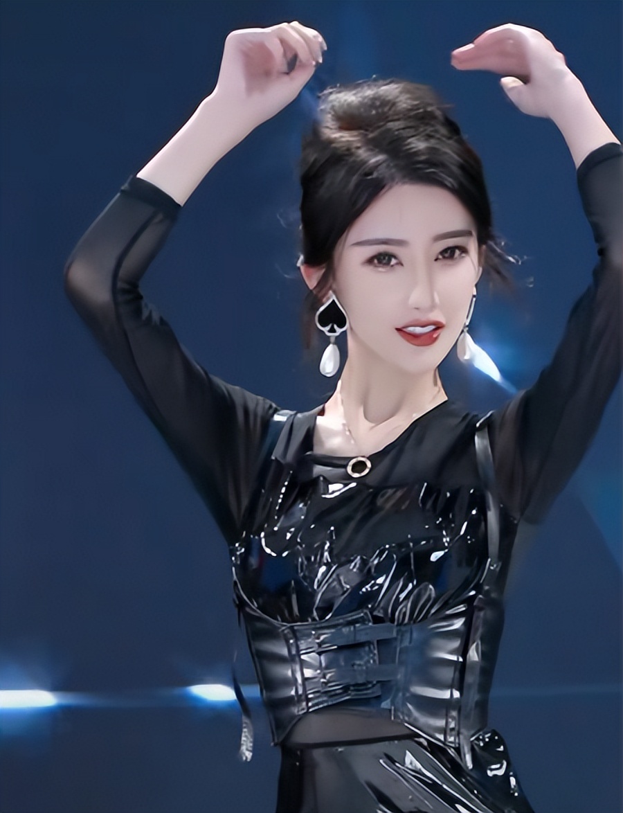 Wang Lin's outdoor debut with 7.03 million fans attracted netizens to ...