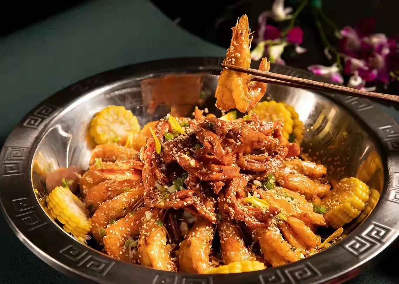 "Master Yang's Duck Claws" featured hot pot in Xiaogan Wanda Plaza - iNEWS