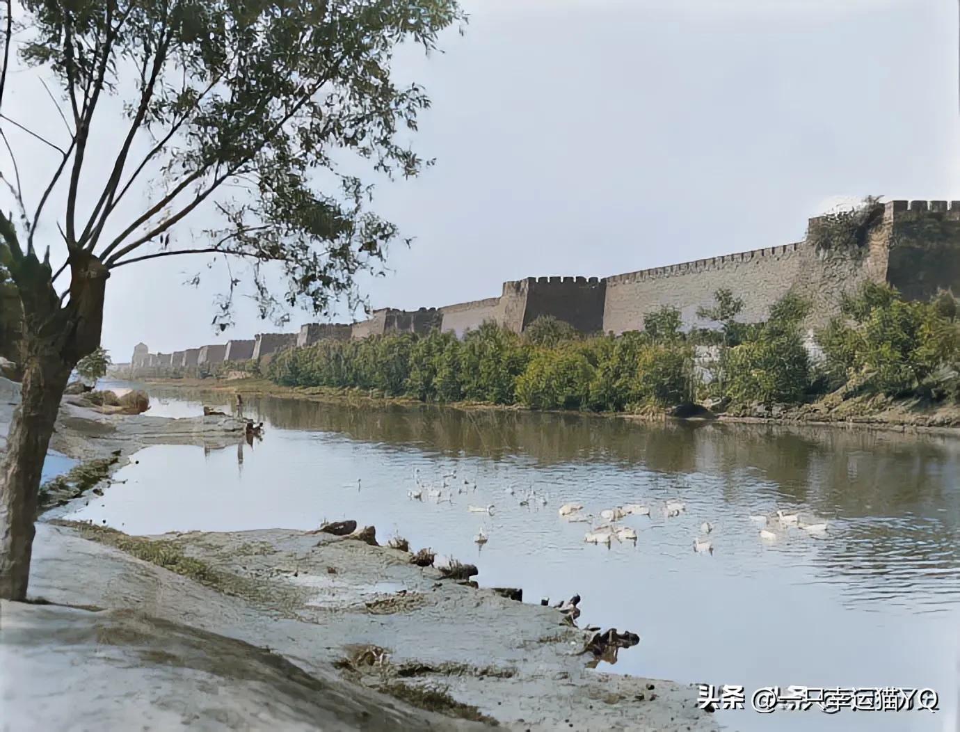 Color photo of Beijing city wall 100 years ago, it would be great if it ...