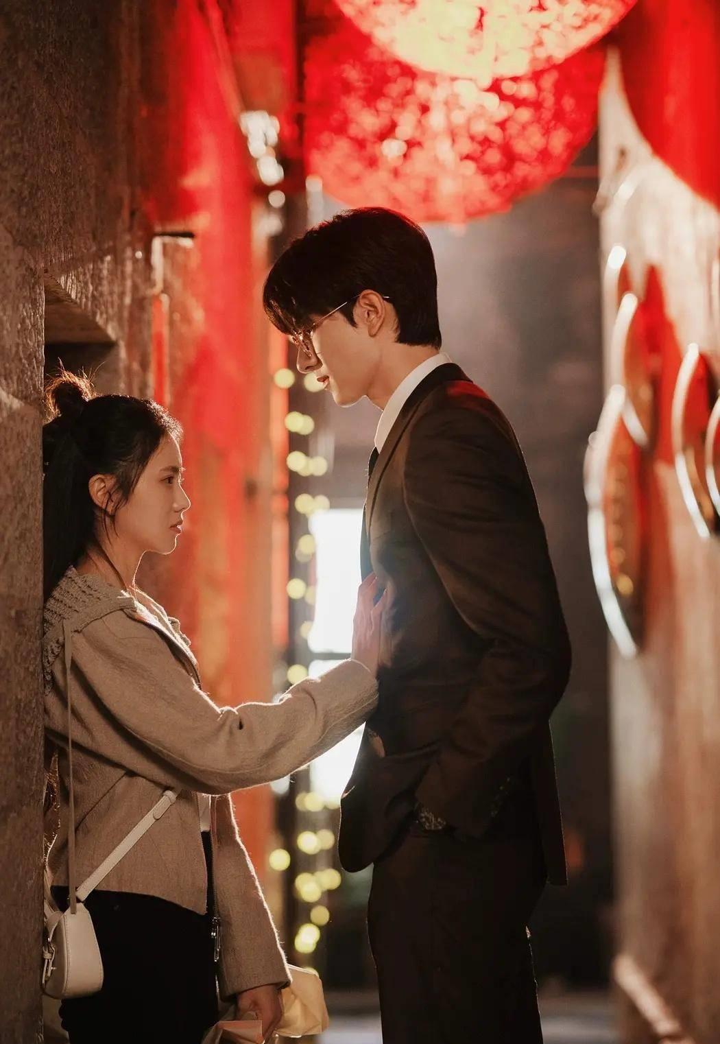 "Derailed" premiered for 4 episodes, starring Liu Haocun and Lin Yi ...