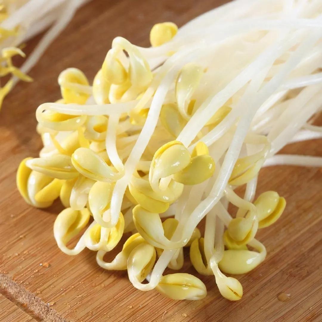 Homemade bean sprouts are upgraded!Golden and crisp, auspicious and ...