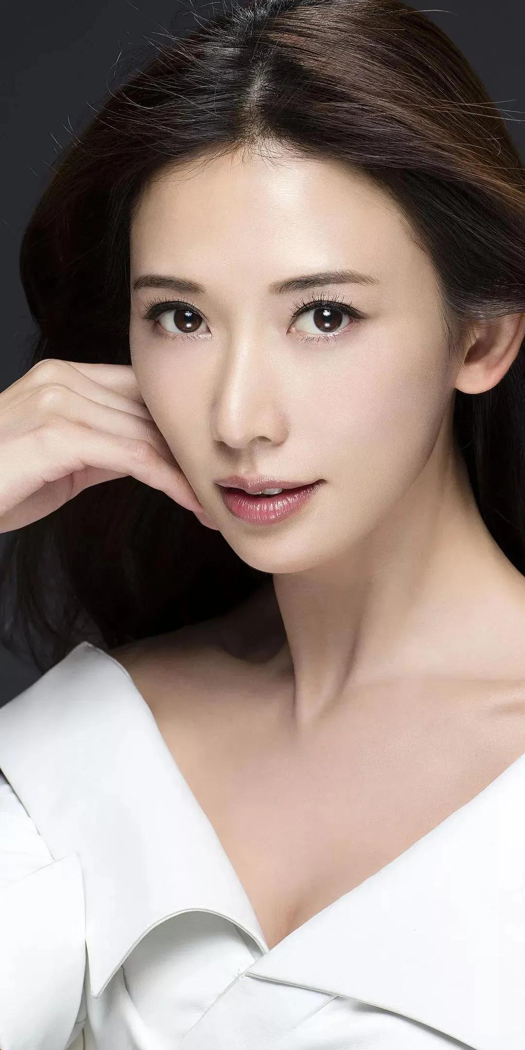 Beautiful Lin Chiling - iMedia