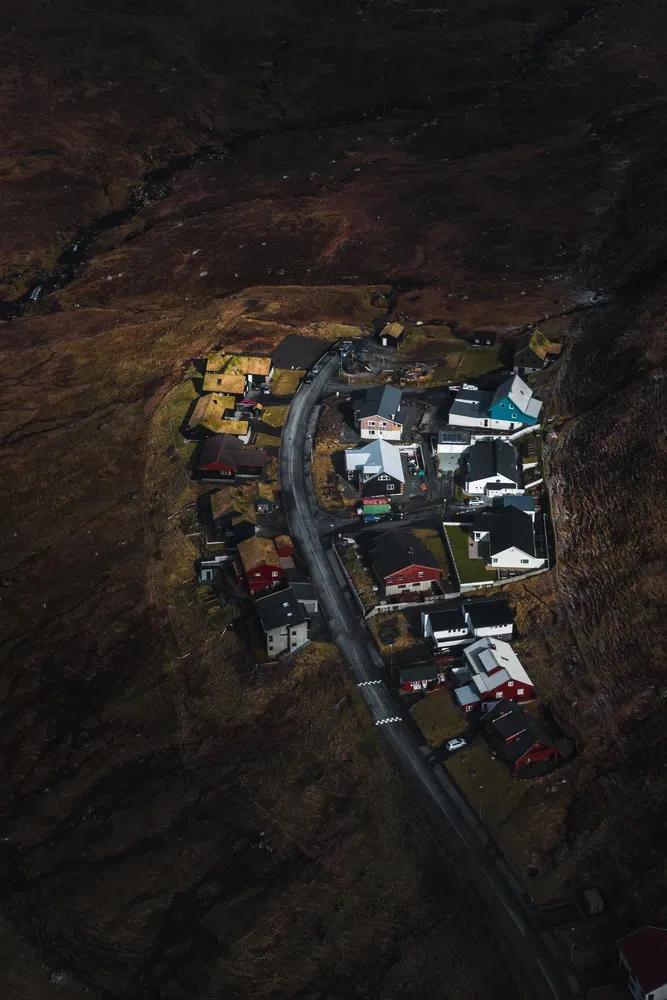 The loneliest island in the world - iNEWS