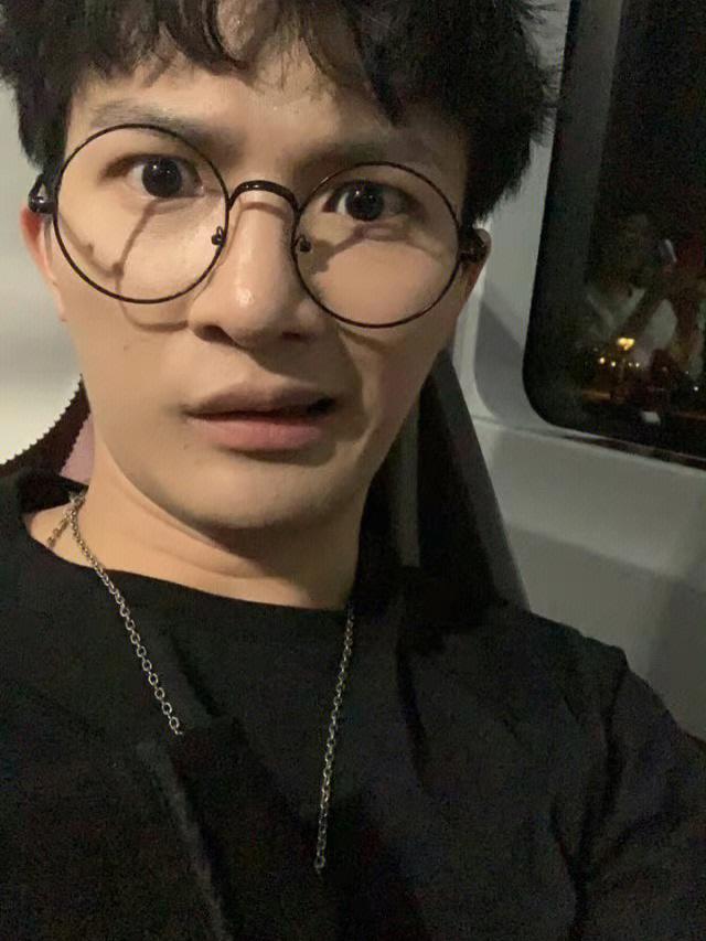 Zhou Shen, who has no idol baggage, is so funny - iNEWS