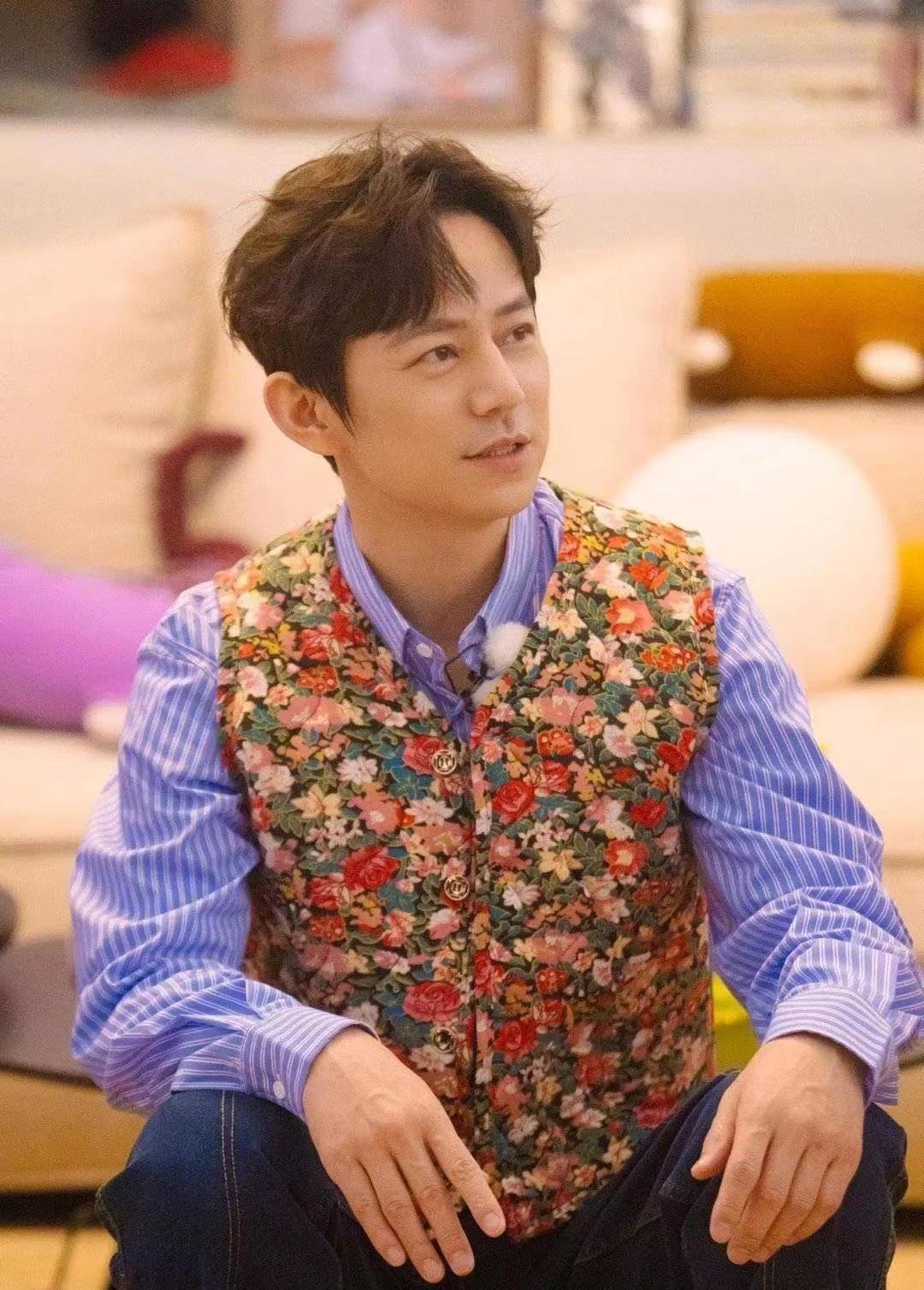 From avoiding it to hinting that he wants it, He Jiong's attitude ...