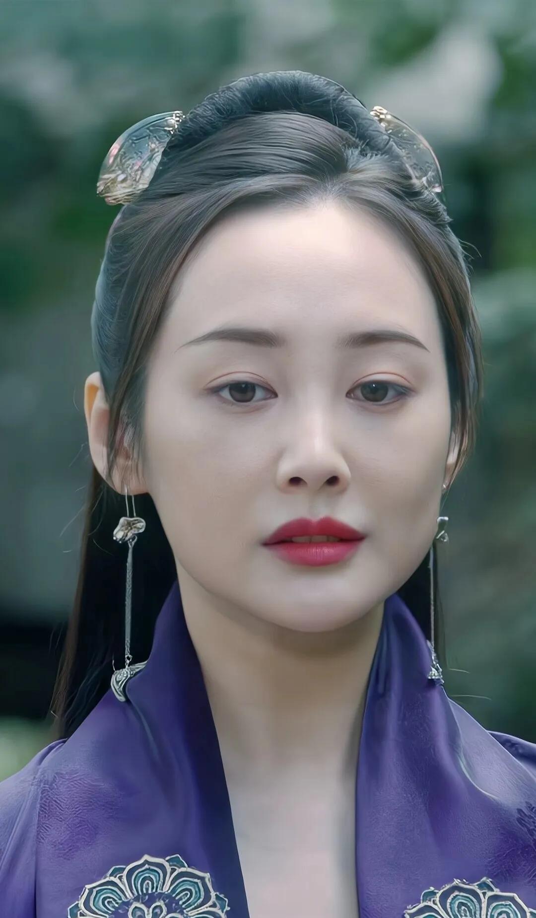 Beauty in ancient costume - Li Chun - iNEWS