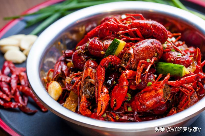 When eating out, order less of these 4 "dirty dishes". Chefs never cook ...