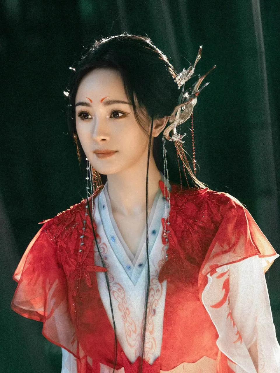 Not all heroines are fox demons, dragons can also be the protagonists ...