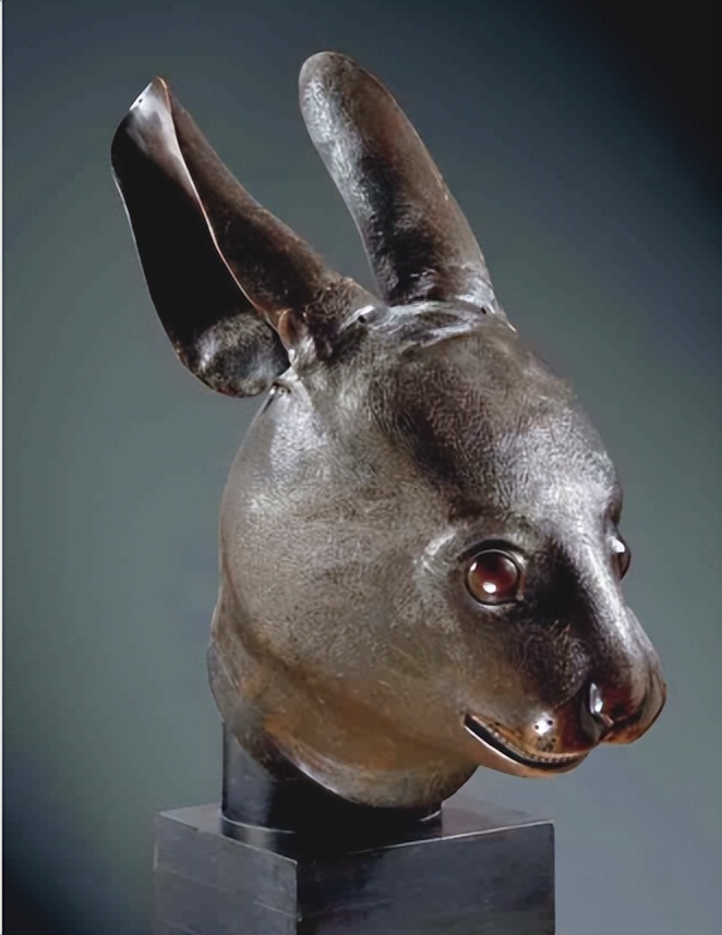 Top 10 Looted Artifacts in the World - iNEWS