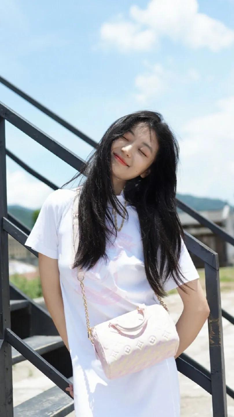 Beauty Wallpaper No. 294 - Sun Qian - iNEWS