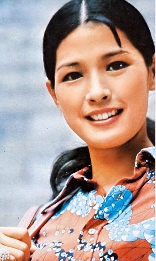 She was one of the four major actresses of TVB in the 1970s. She ...
