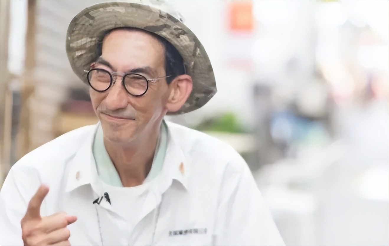 Please don't pollute this only remaining "treasure" old man - Paul Che ...