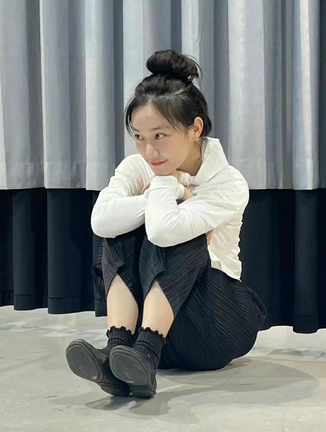Sun Li's half-sister is rarely in the same class as Sun Li, she is ...