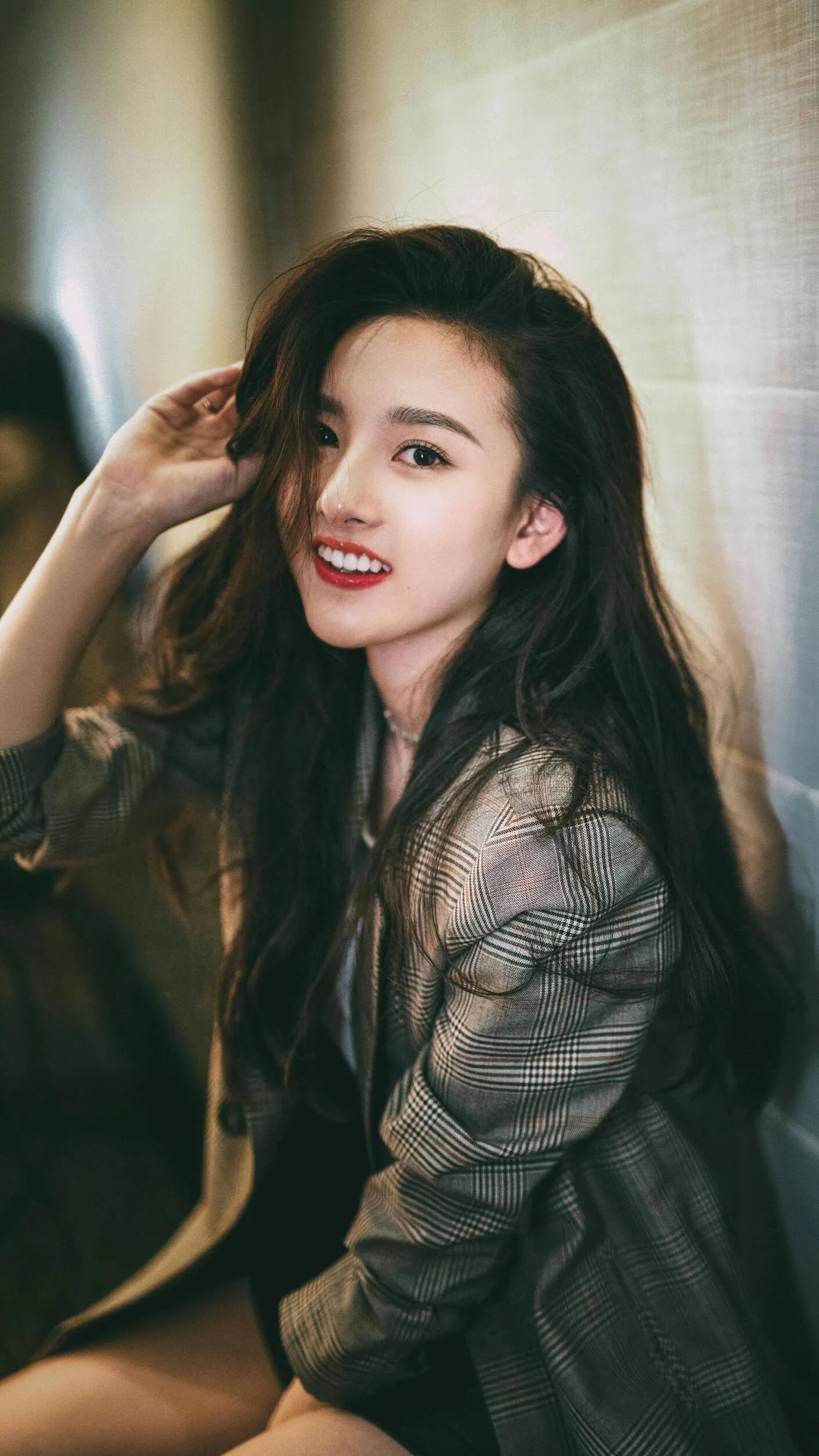 Song Zuer, pure in appearance, sweet in smile - iMedia