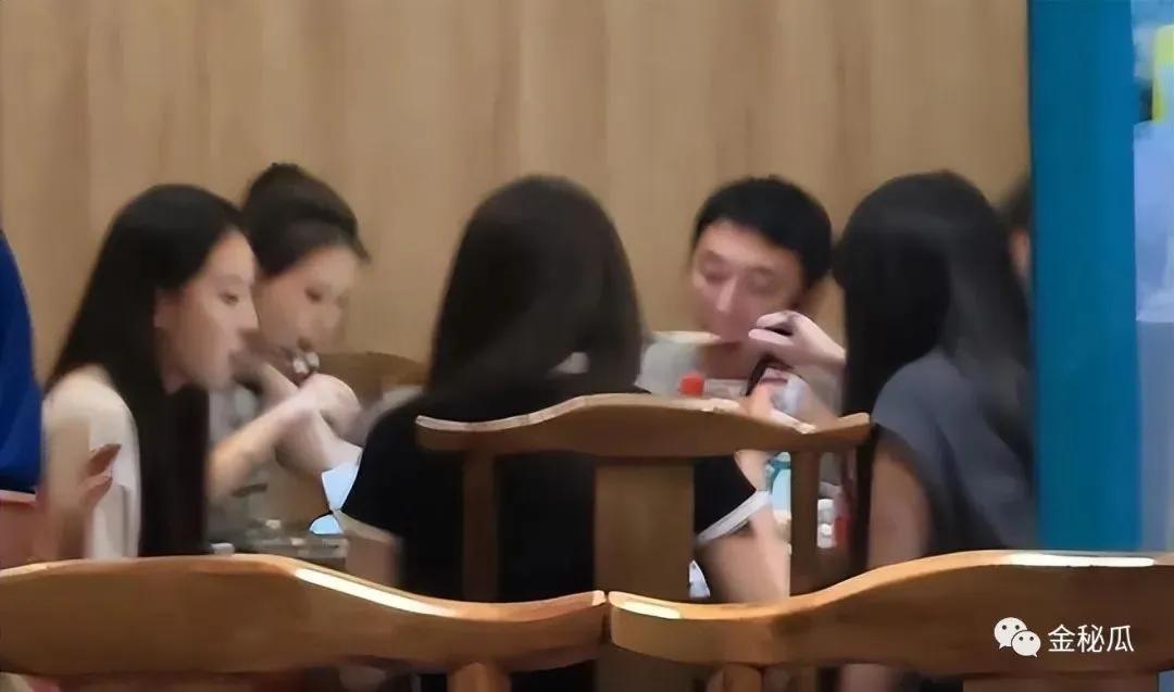 Shen Jie showed her affection on Qixi Festival and praised her boyfriend for being highly ...