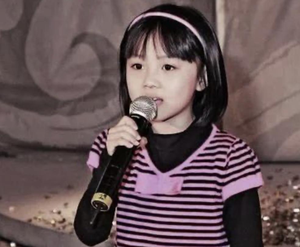 The lives of Lin Miaoke and Yang Peiyi are very different, and it is ...