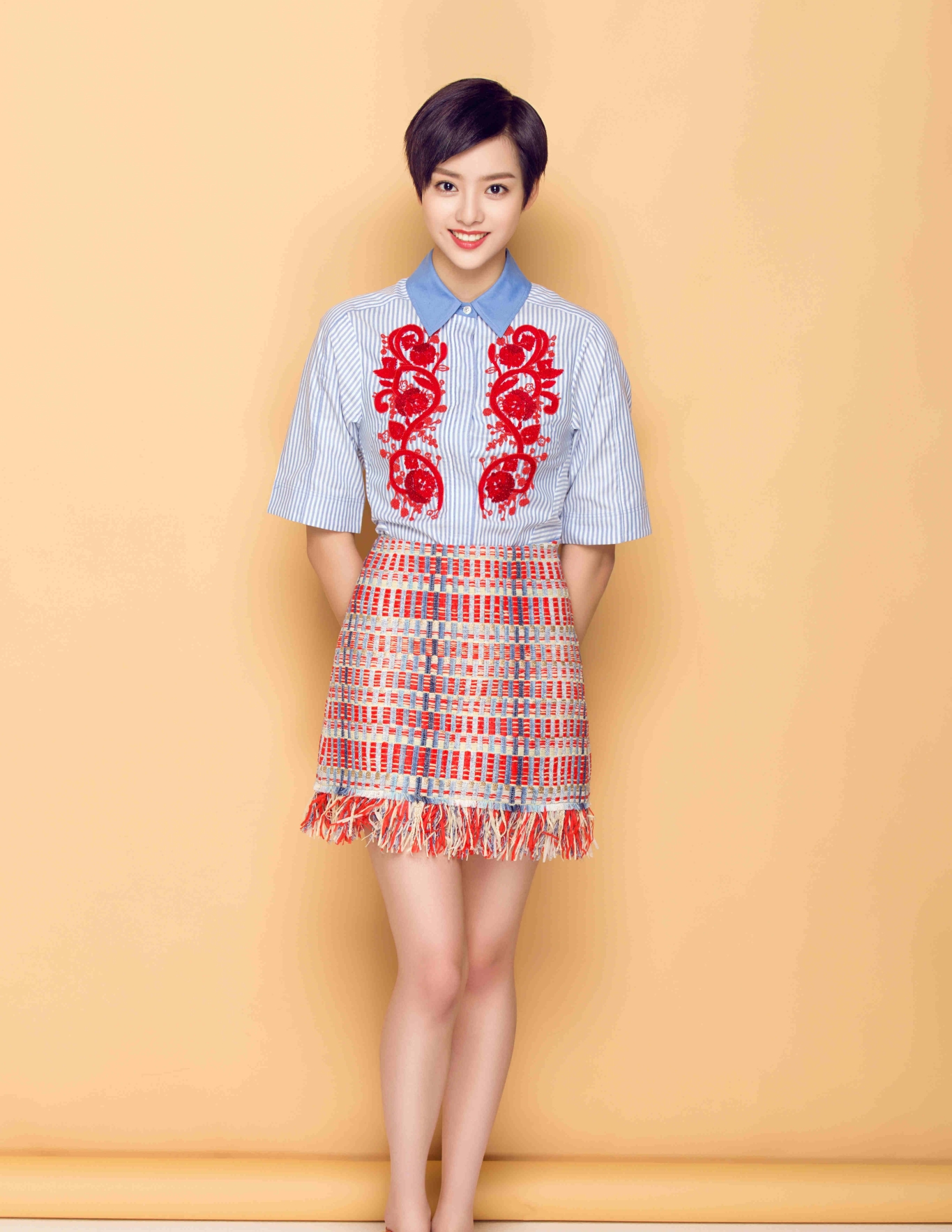 In 1996, Chongqing actress Zhang Yishang was tall and had outstanding ...