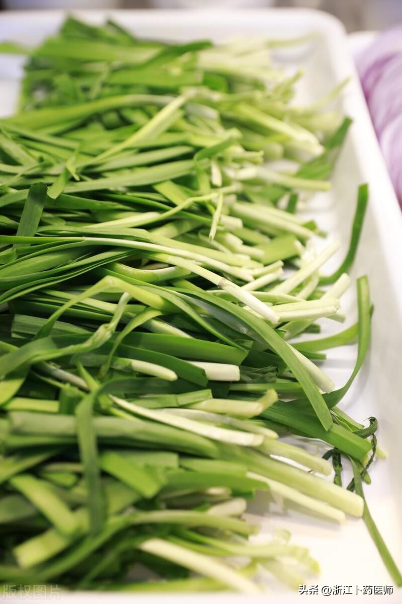 For lumbar muscle strain, use leeks and rock sugar - iNEWS