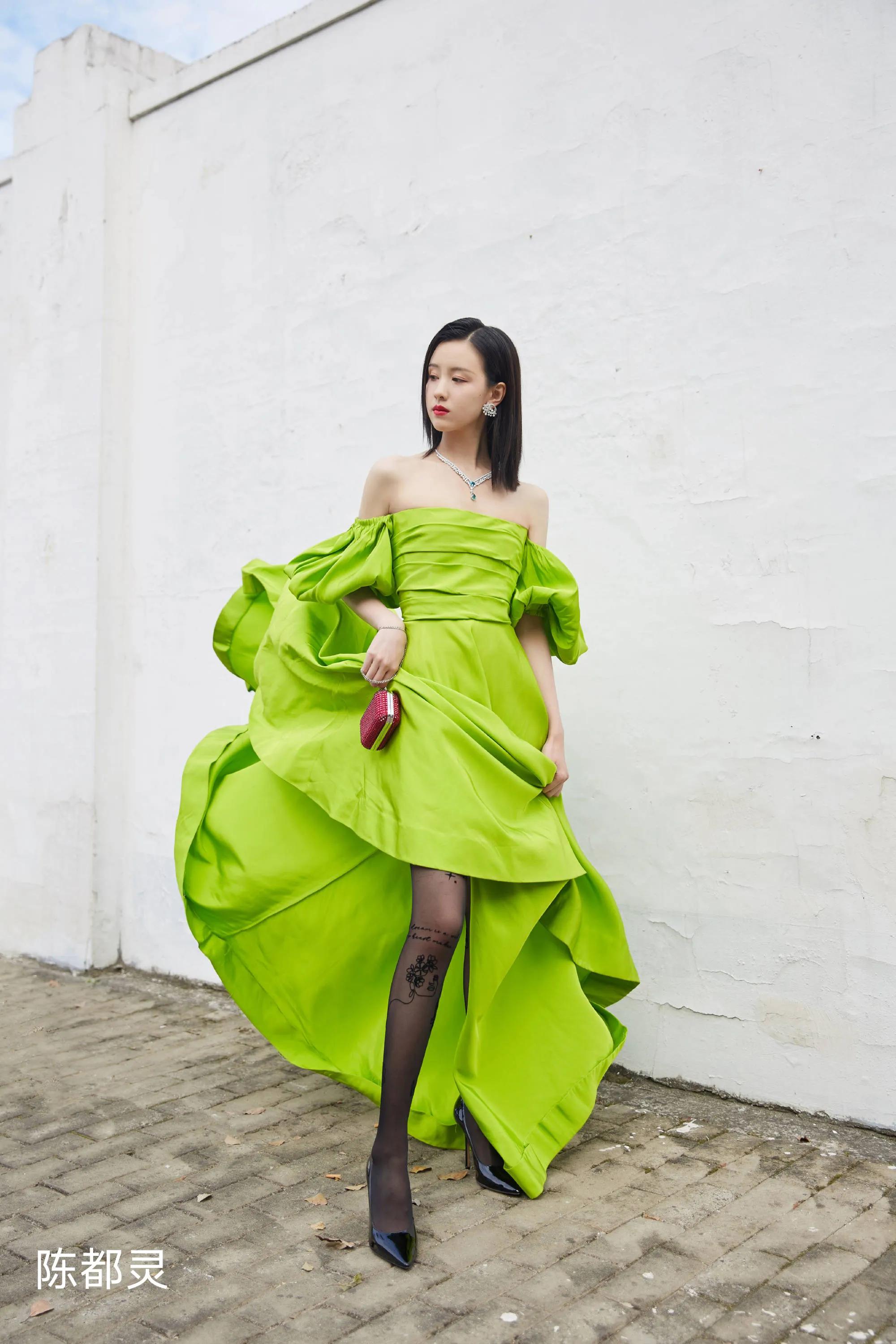 14 beauty stars who are more beautiful with ultra-clear legs and ...