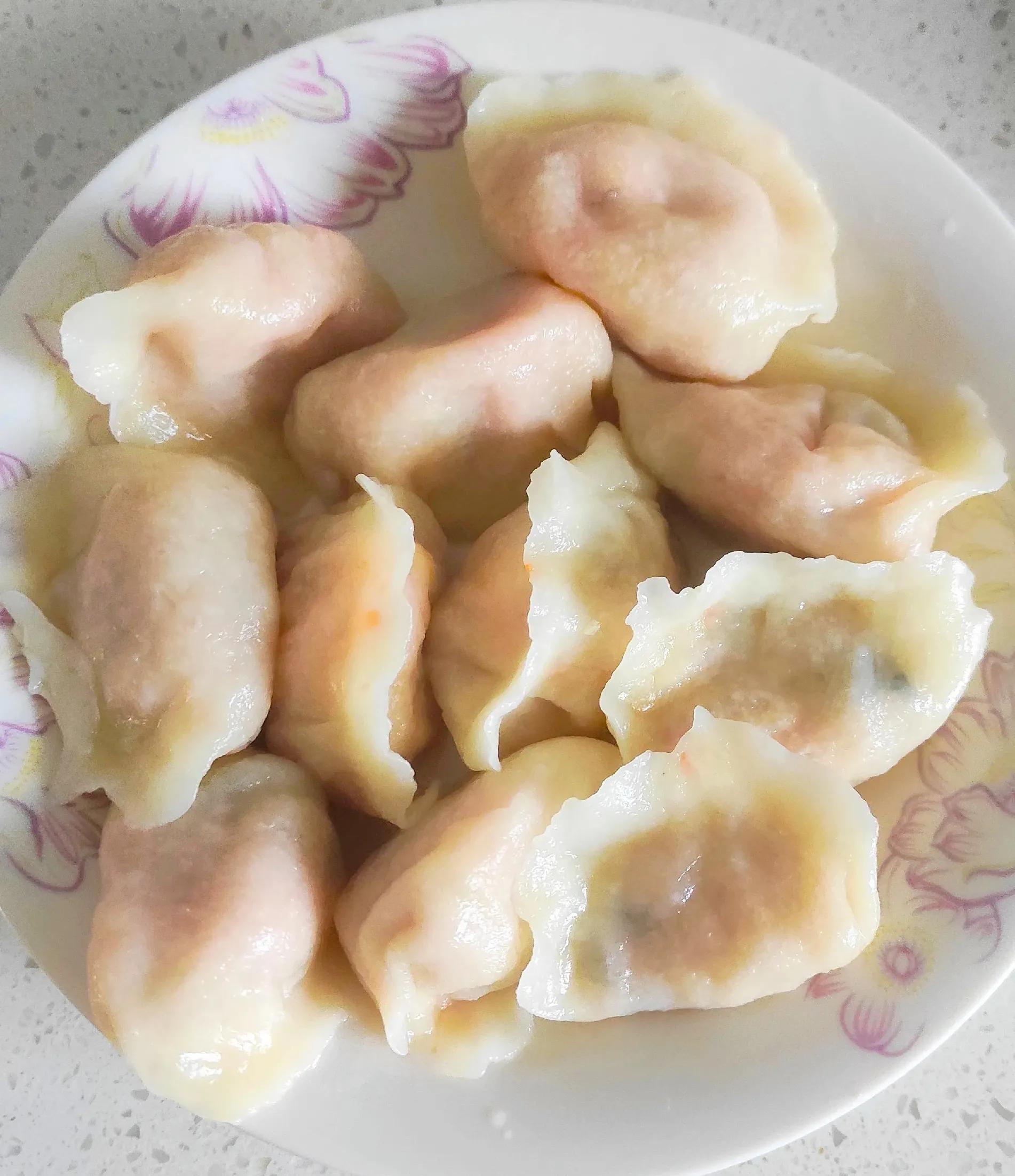 It's too hot today so I didn't make dumplings. I looked at the ...