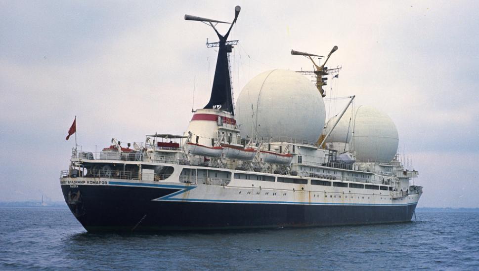 The tragedy of the greatest Soviet research ship, a brilliant life, but ...