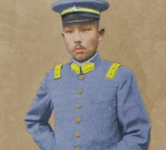 Before his death, 93-year-old Yang Sen held the hand of his 17-year-old ...