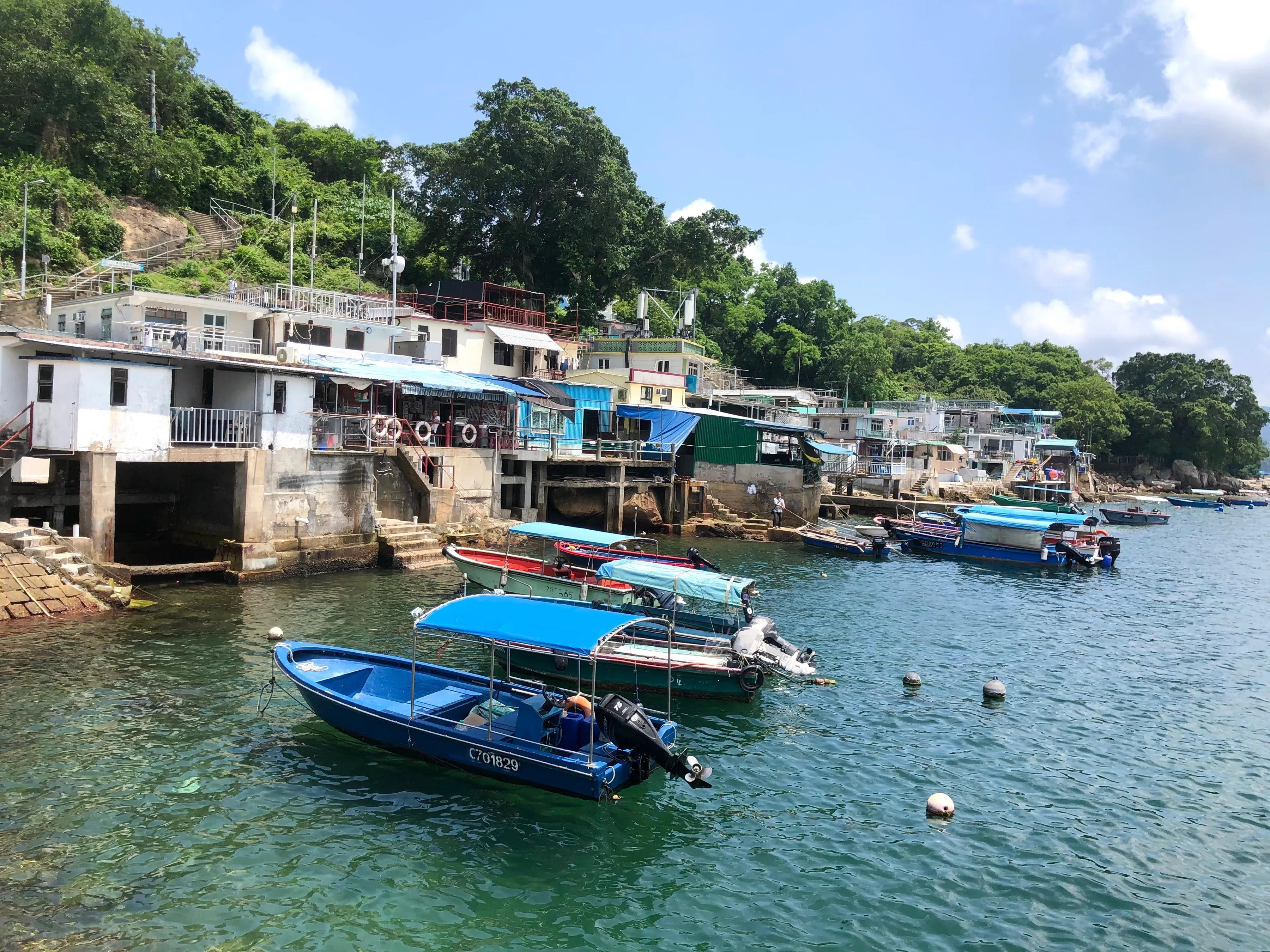 Tap Mun Island, Hong Kong, the mountains are mountains, the sea is the ...