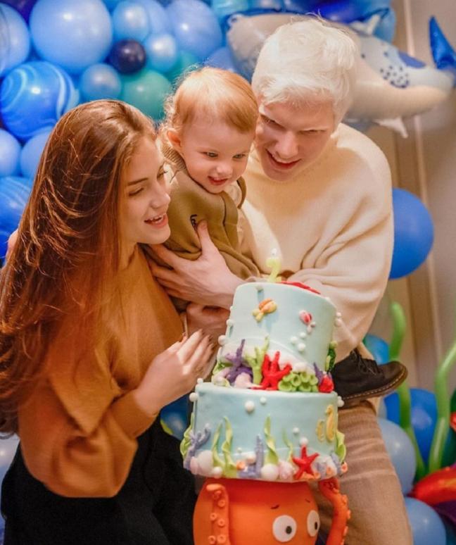 Georgia, the most handsome albino singer, married a young model, gave ...