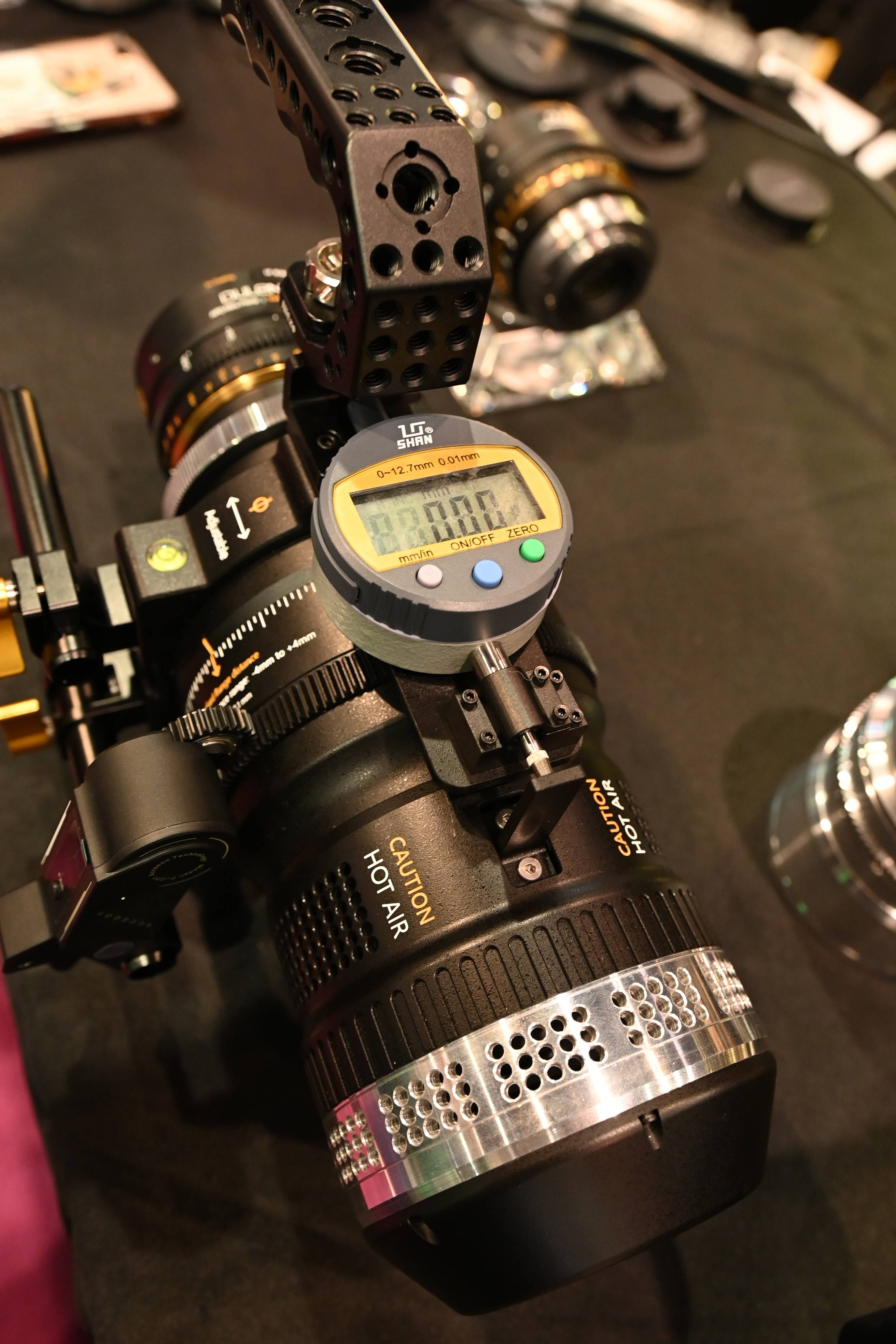 DULENS Releases MF60 Lens Projector - iMedia