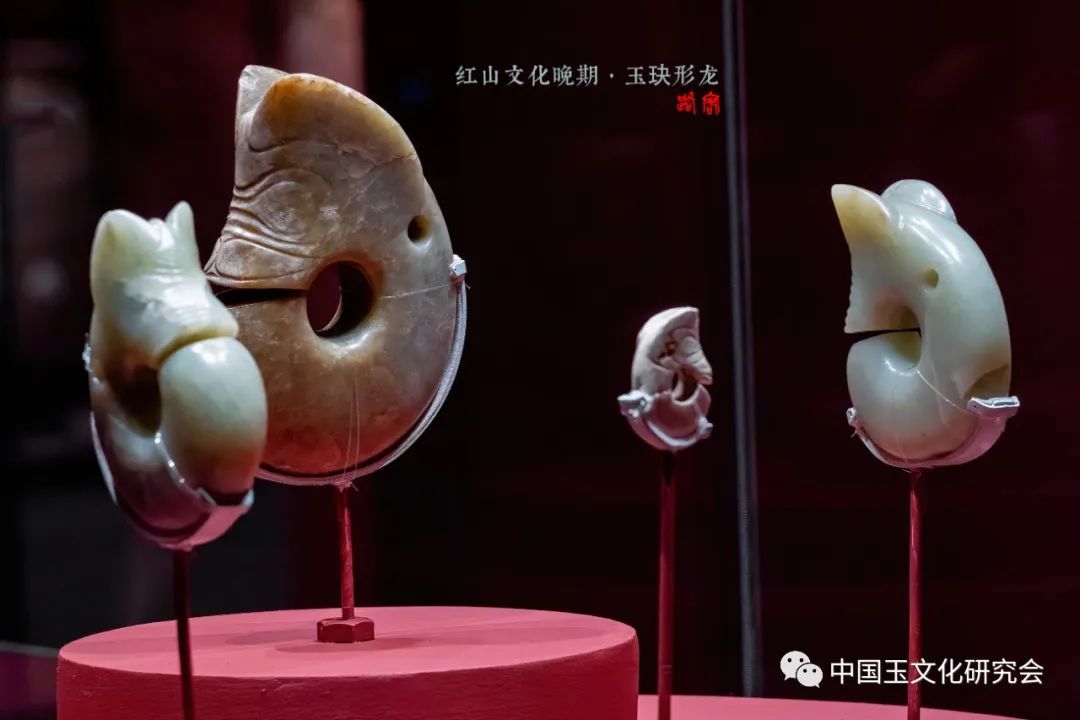 Respecting the Red Mountain - Hongshan Cultural Relics Exhibition - iNEWS