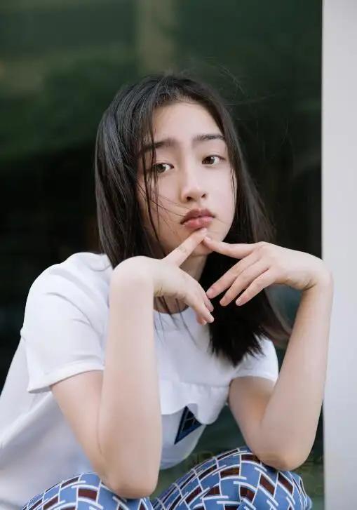 Mingyang Entertainment—Beauty Star—Deng Enxi - iMedia