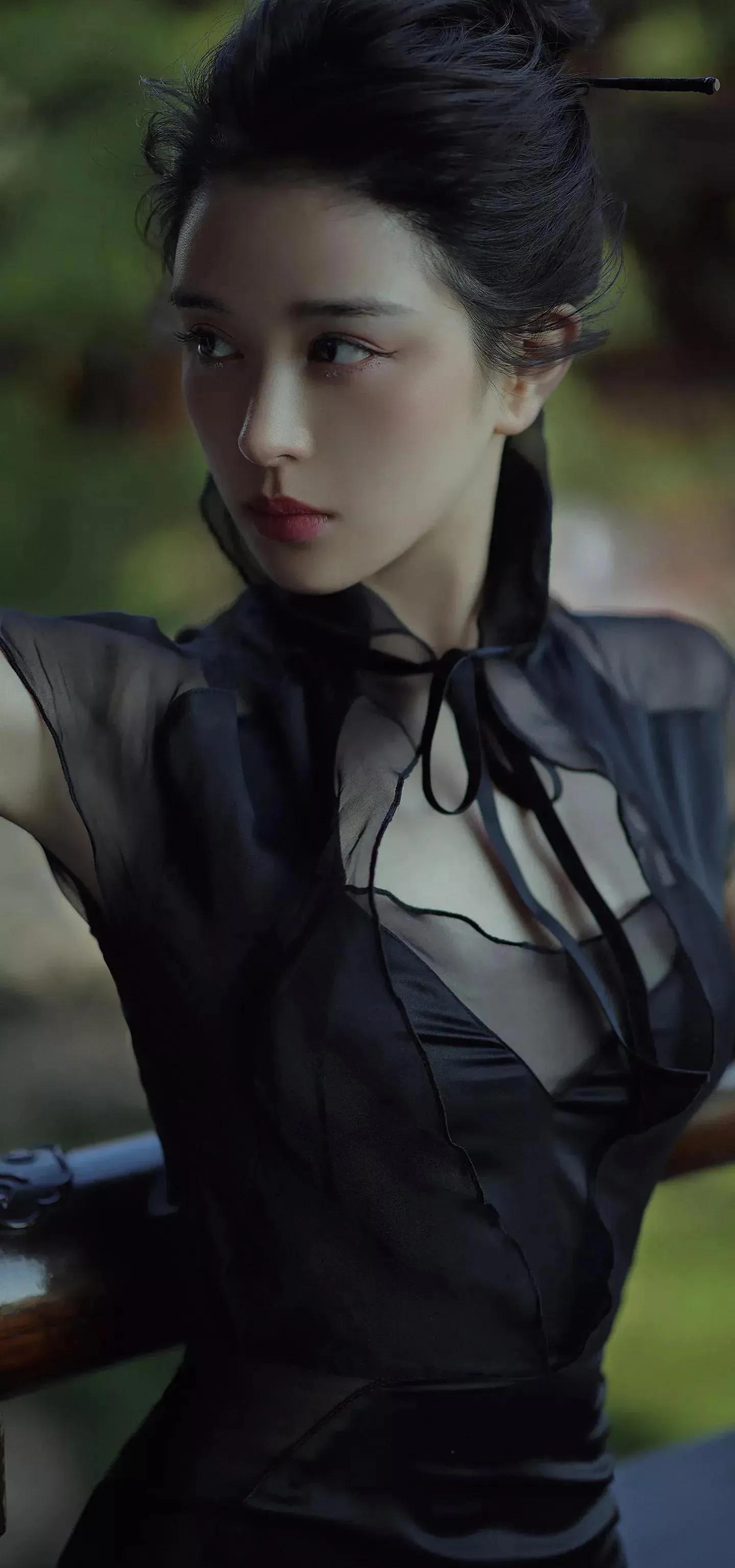 Wallpaper goddess Zhou Ziran - iNEWS