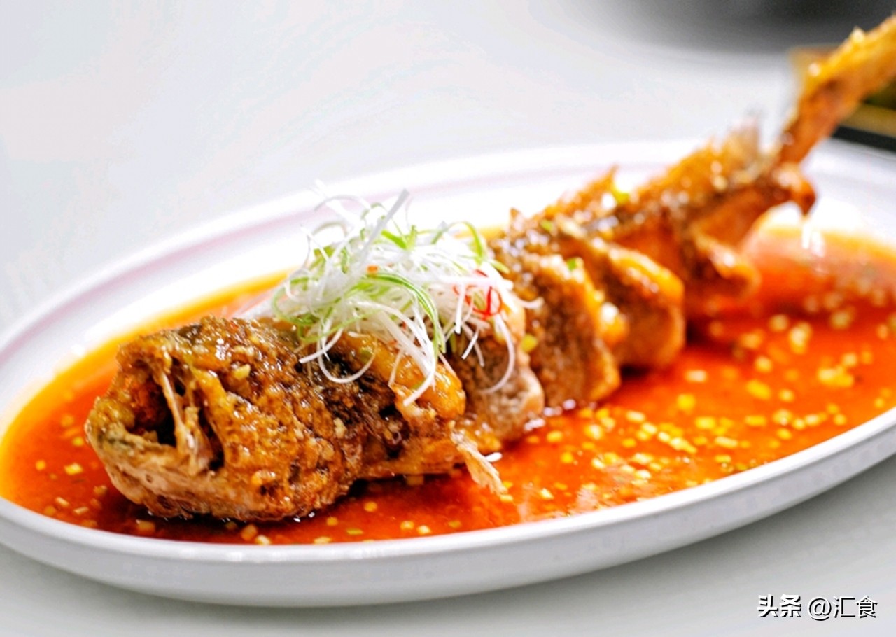 Yellow croaker in Sichuan sauce, five-spice crispy sausage, five ...