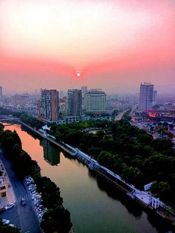 Spring Valley Poetry II Xia Min's Poems "The Varieties of Life" - iNEWS