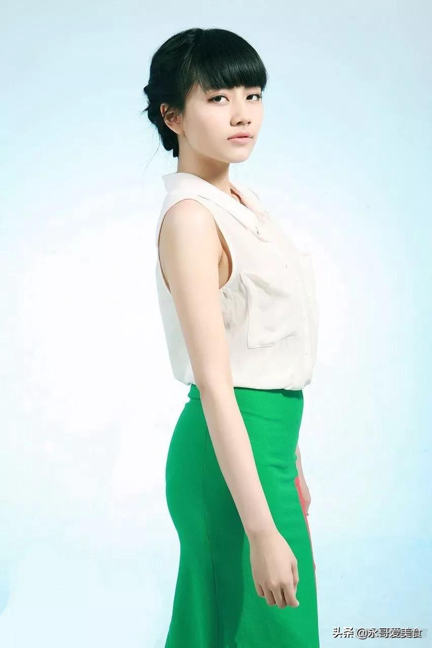 Liu Xijun, Chinese pop singer, beautiful and dignified, exquisite and ...