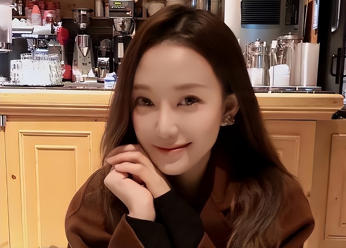 Zeng Ying: I couldn't help crying for Shinzo Abe's death, and was ...