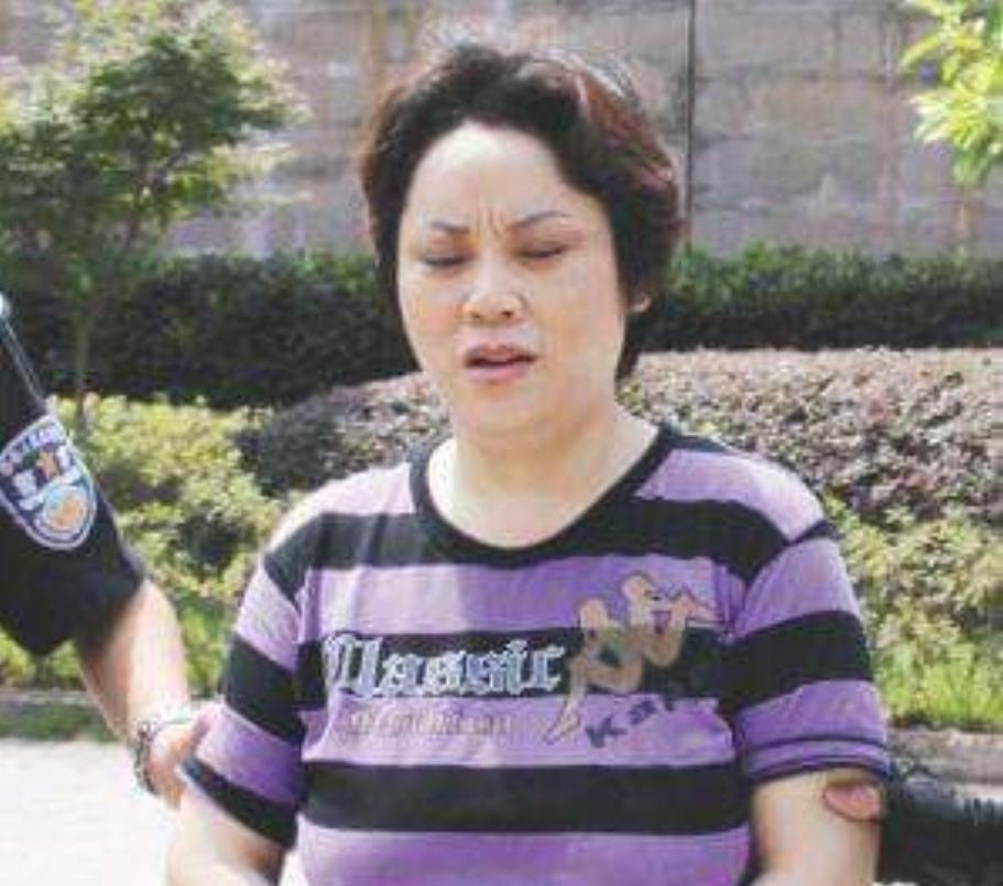 Xie Caiping: Wen Qiang's sister-in-law, the female boss of the gang ...