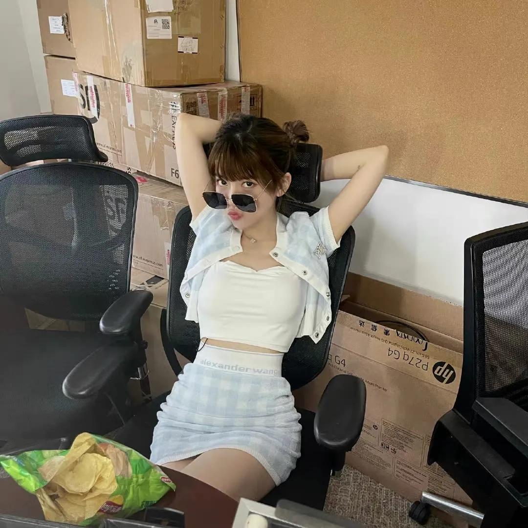 Mainland actress - Zhou Shuyi - iNEWS