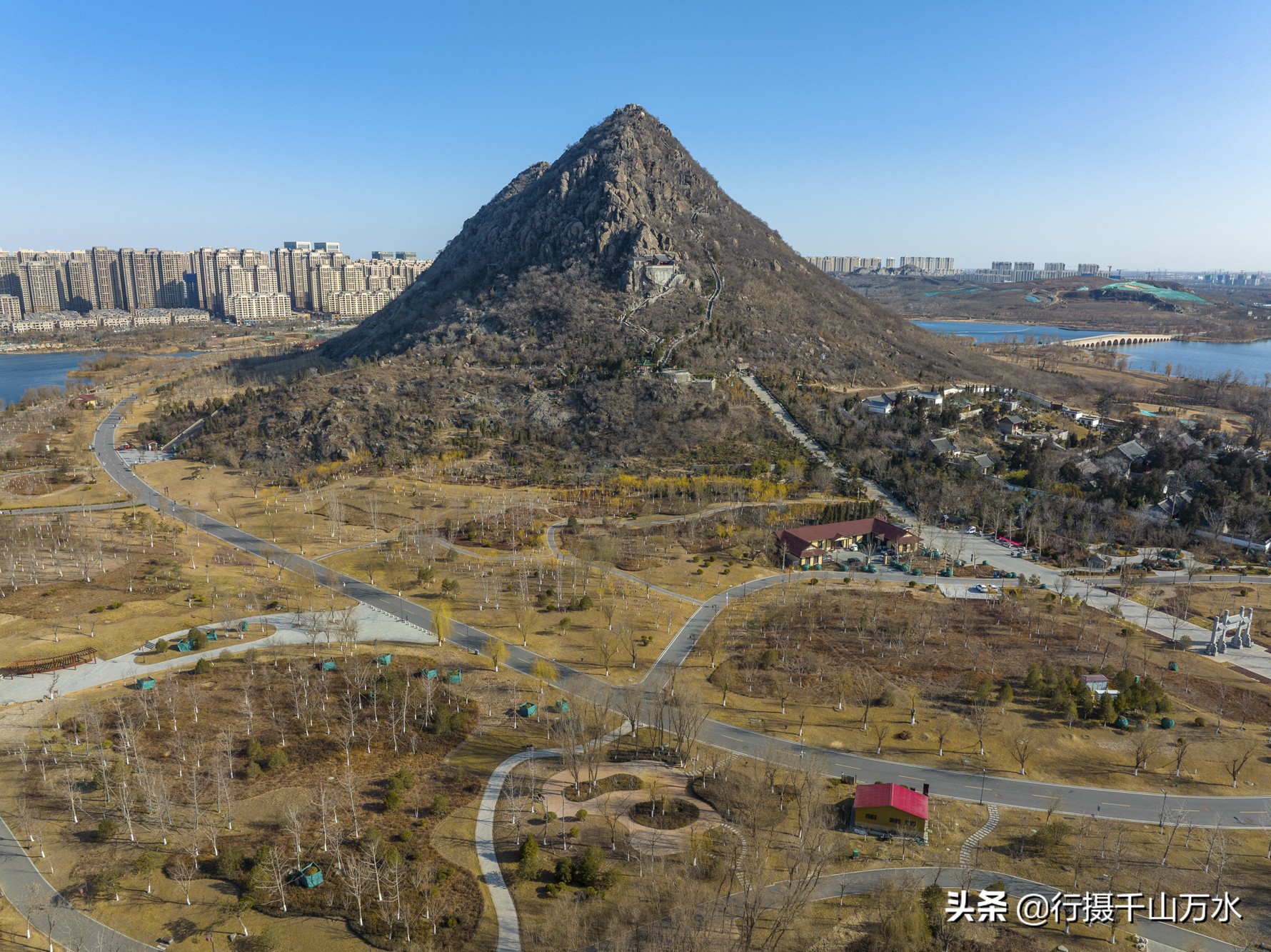 Jinan also has Huashan, which is only 197 meters above sea level, but ...