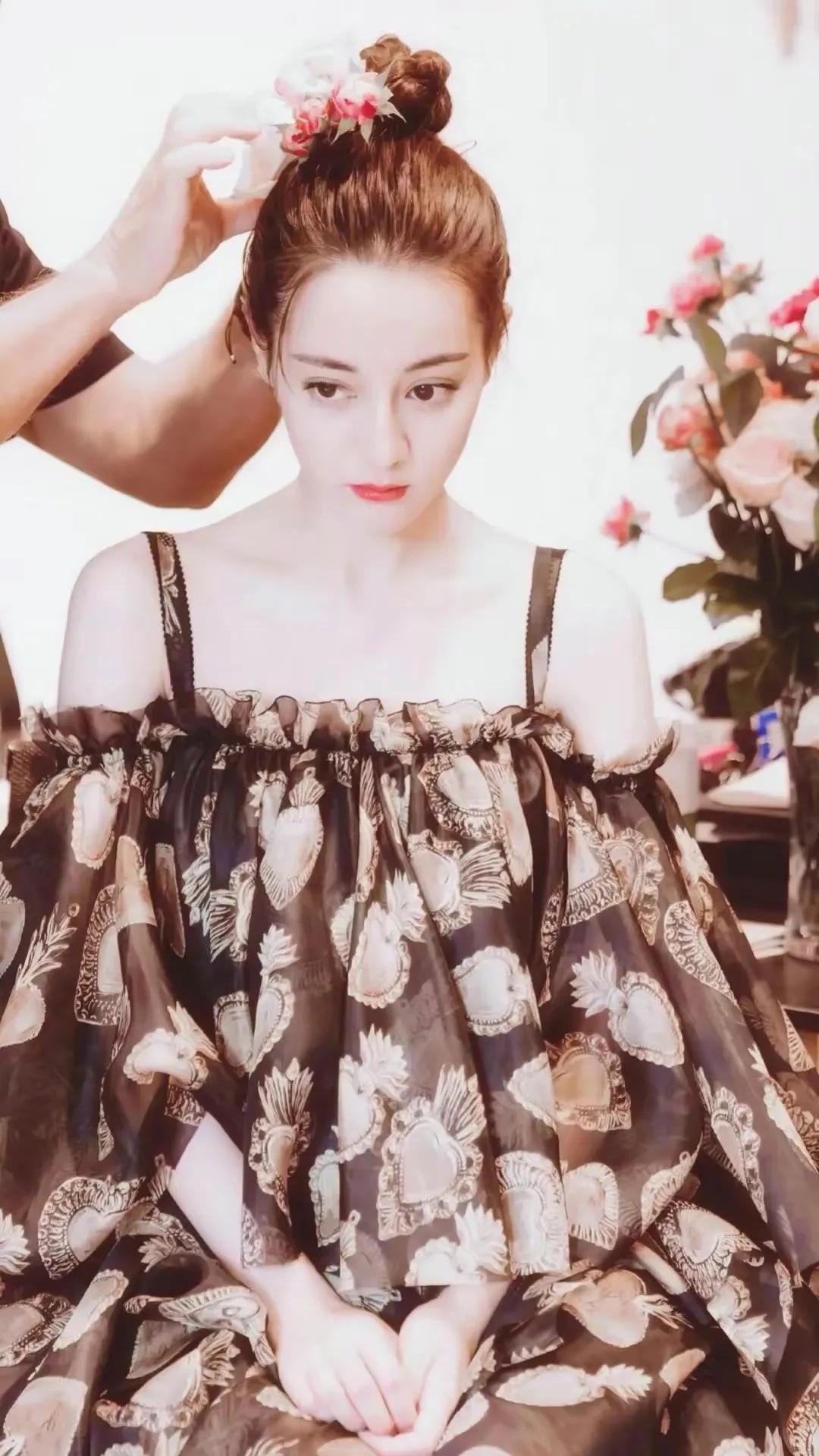 Star wallpaper (one hundred one hundred four) Dilireba - iNEWS