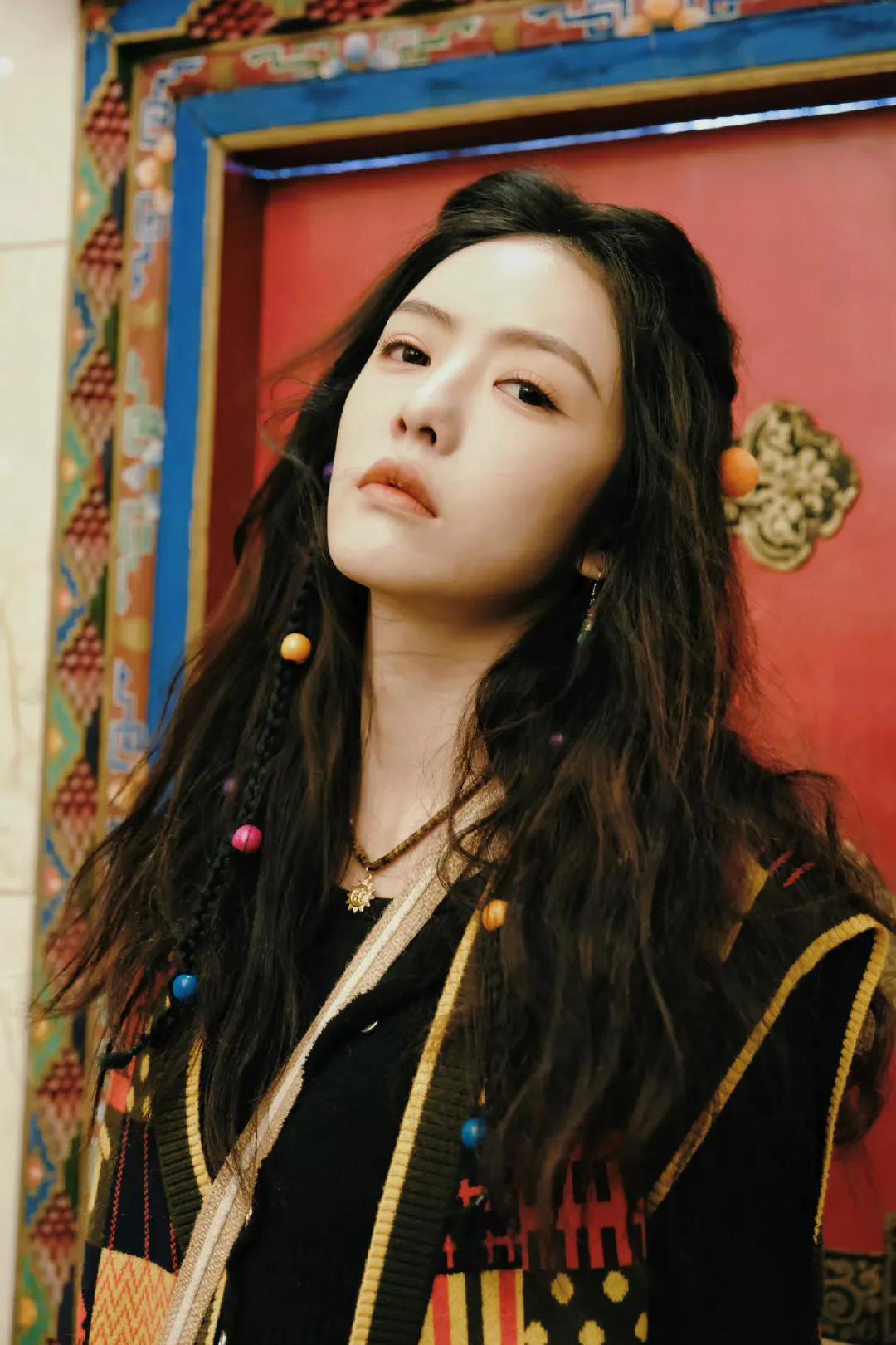 4.8 Atlas Yang Chaoyue Zhou Jieqiong Mao Xiaotong Zhao Xiaotang Zhao ...