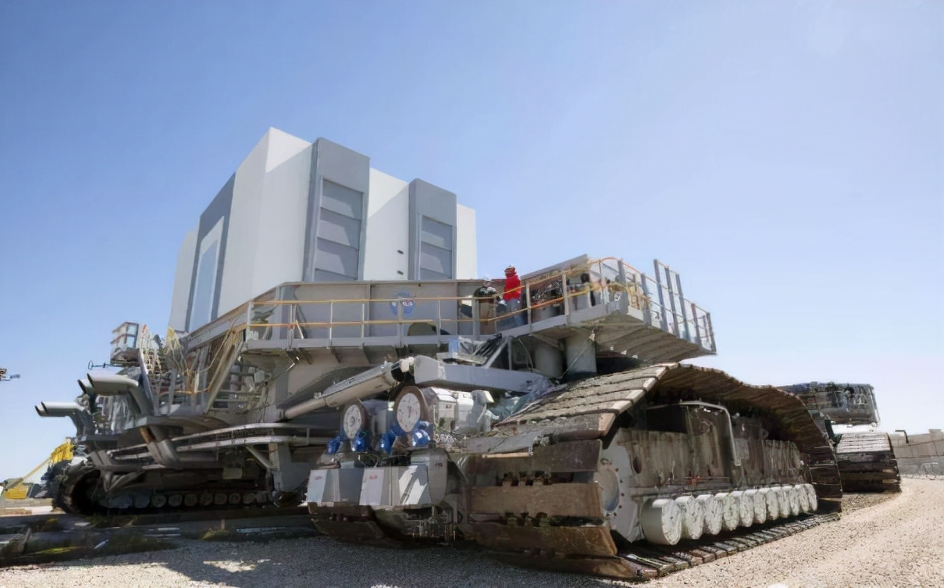 The world's largest transporter is dispatched to carry the world's ...